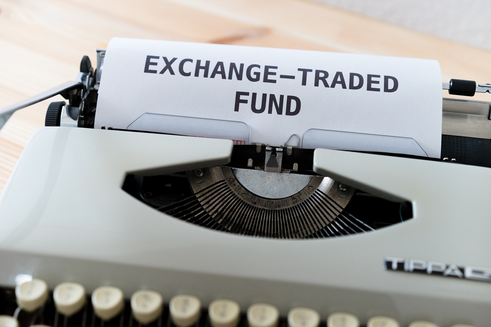 FINQ Files Prospectus for Two AI-Managed U.S. Large Cap ETFs with Tidal